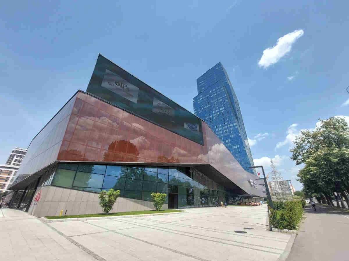 West 65 Tower: Discover the Exclusive Skyscraper in Novi Beograd - Be ...